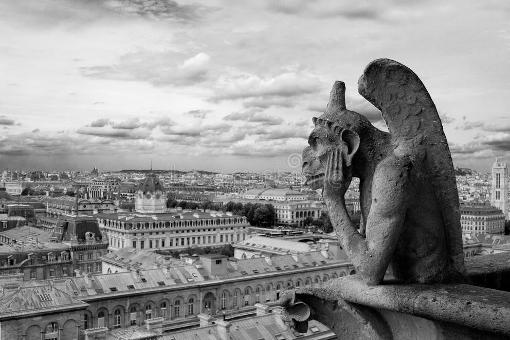 Le Stryge editorial stock photo. Image of paris, strixes - 17626773