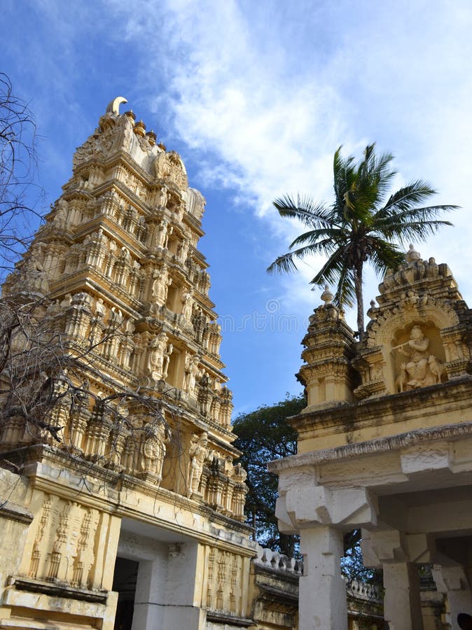 Le Temple Du Palais De Mysore En Inde Image stock - Image du hindouisme ...