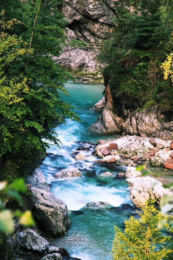 34,531 Torrent Photos libres de droits et gratuites de Dreamstime