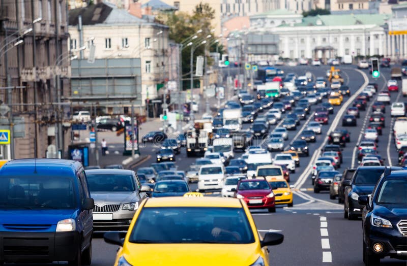 Circulation dense de ville photo stock. Image du pollution - 86936664
