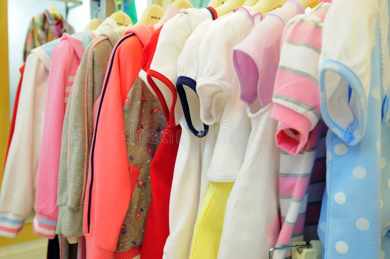Système Du Vêtement Des Enfants Photo stock - Image du type, fille: 3861664