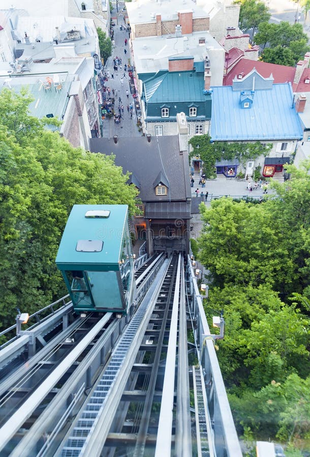 Funiculaire De Vieux Quebec City Photo stock éditorial - Image du ...