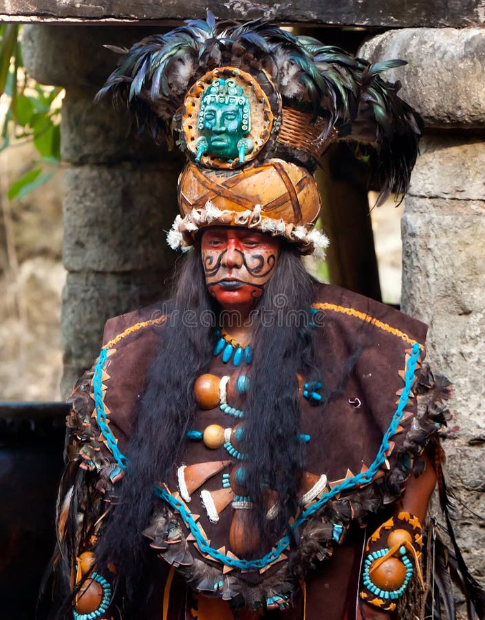 Leader of Mayan tribe editorial image. Image of dance - 21809115