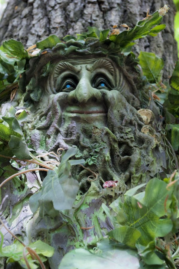 Leaf, Tree, Plant, Statue stock image. Image of monument - 119412107