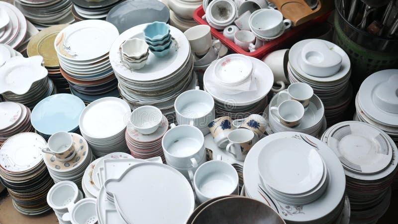 Lean and Shiny Plates Top View Stock Video - Video of dish, plates ...