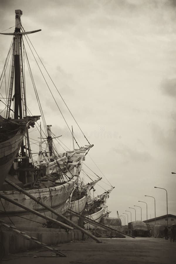 Lean Logistics Timber Ships Stock Photos - Free & Royalty-Free Stock ...