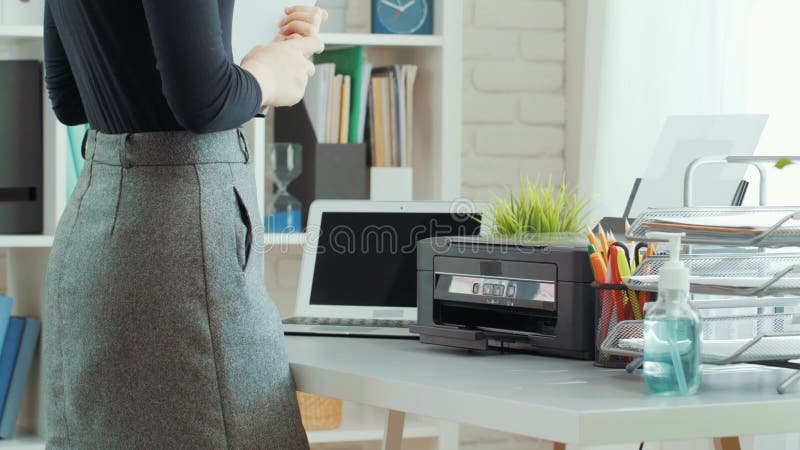 Office Organization Tips for a Productive Workspace in a Modern Setting ...