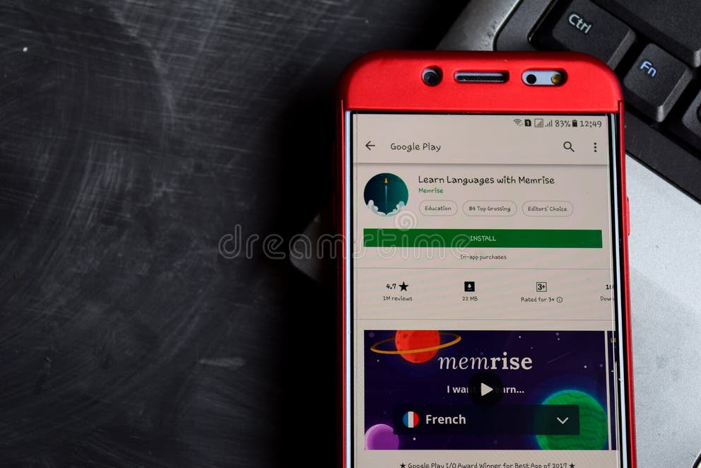 Learn Languages with Memrise Dev App on Smartphone Screen. Editorial ...