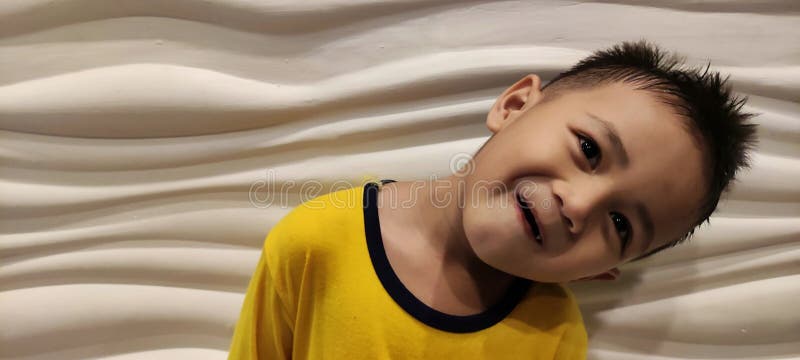 Children Kid Moving Head To the Left with a Smiling Expression Stock ...