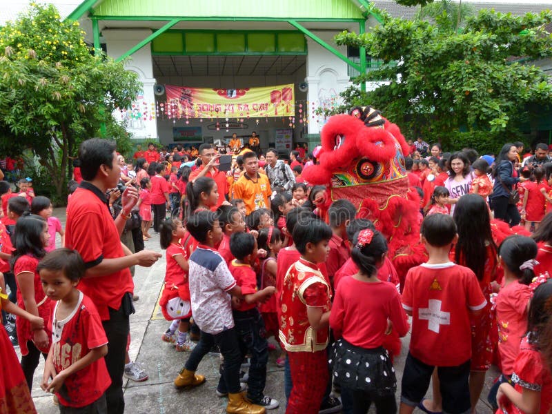 Learning chinese culture editorial photography. Image of java - 67724397