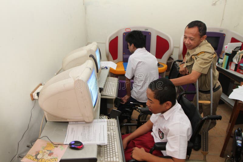 Learning computer editorial image. Image of solo, learning - 43772630