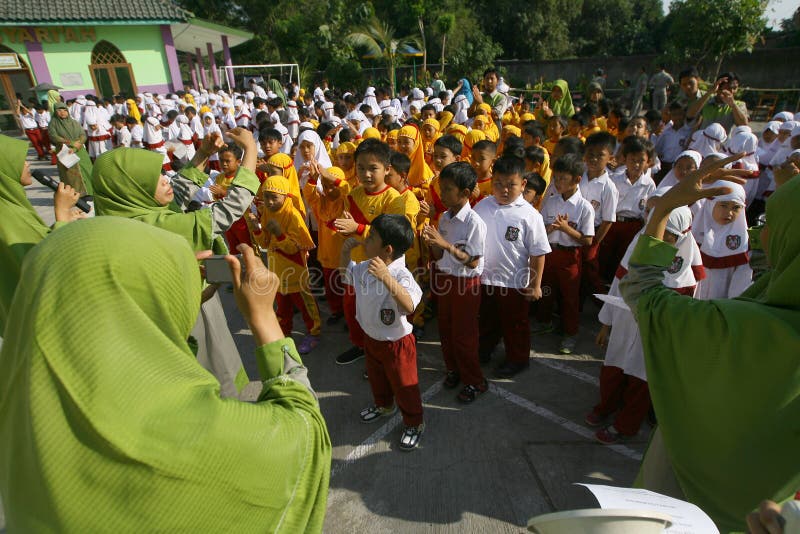 Learning outside classroom editorial image. Image of outside - 43865220