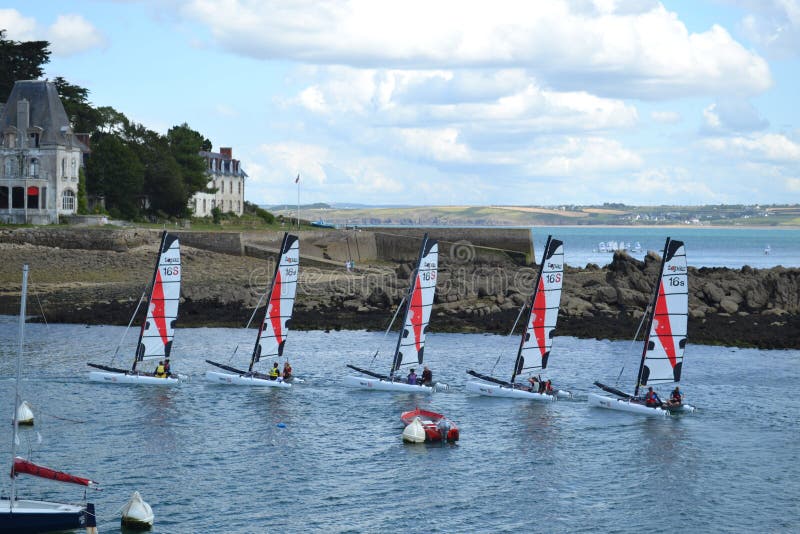 Learning to sail editorial image. Image of calm, sail - 51064255