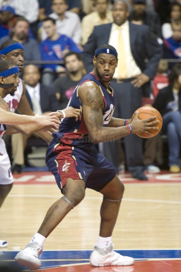 Lebron James editorial photo. Image of spectators, athlete - 16514146