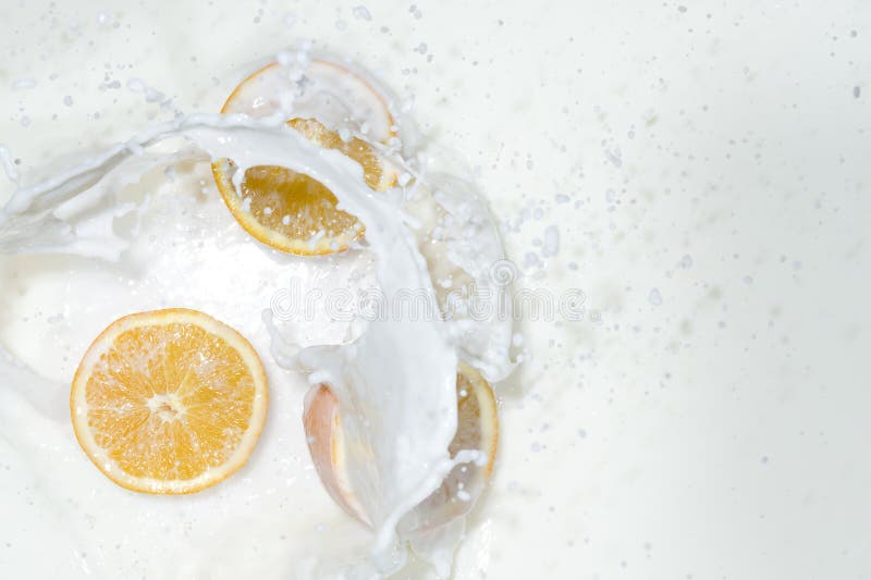 Leche con naranja imagen de archivo. Imagen de salud - 11907249