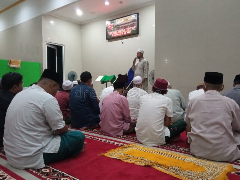 Lecture after Dawn Prayer for Muslims Editorial Stock Image - Image of ...