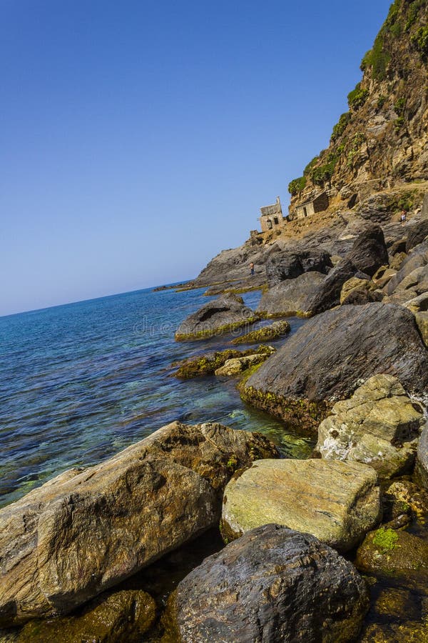 Ledge editorial image. Image of coast, wave, forest, mountain - 76780470