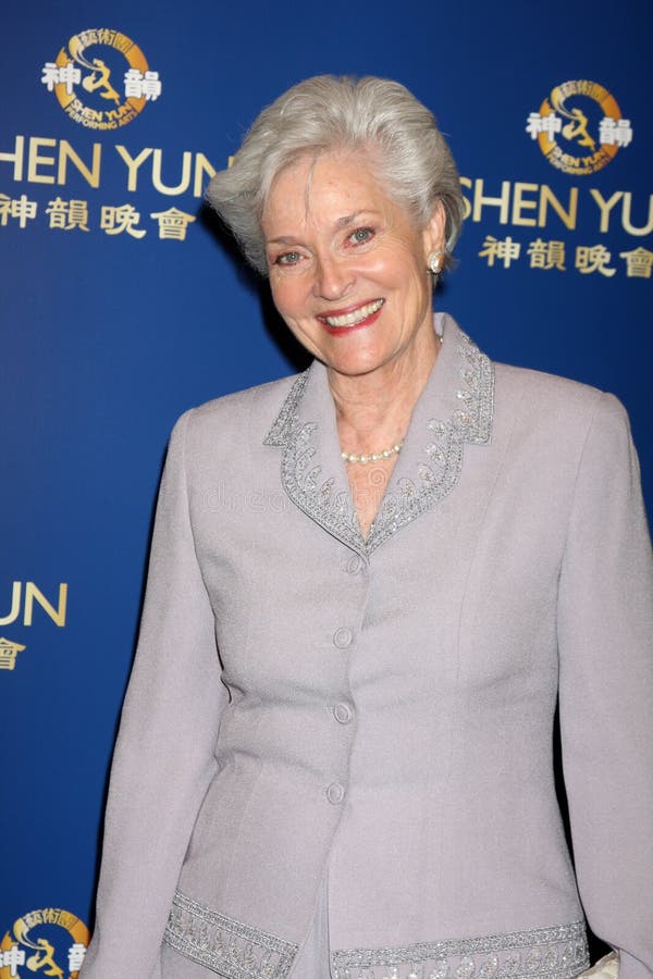 Lee Meriwether editorial photo. Image of comic, center - 23927976