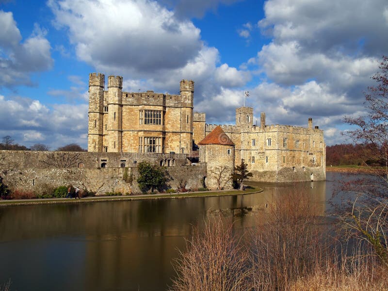 The Leeds Castle in England Stock Photo - Image of greeting, power: 1553092