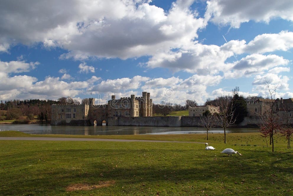 The Leeds Castle in England #5 Stock Image - Image of blue, relaxing ...