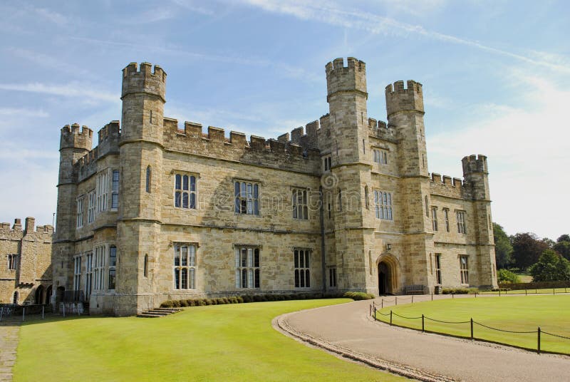 Leeds Castle Gardens Spring Daffodils Kent Uk Stock Image - Image of ...