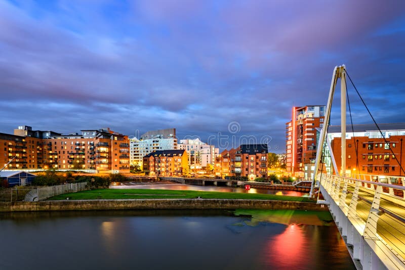 Leeds-Skyline stockbild. Bild von stadtbild, england - 61373865