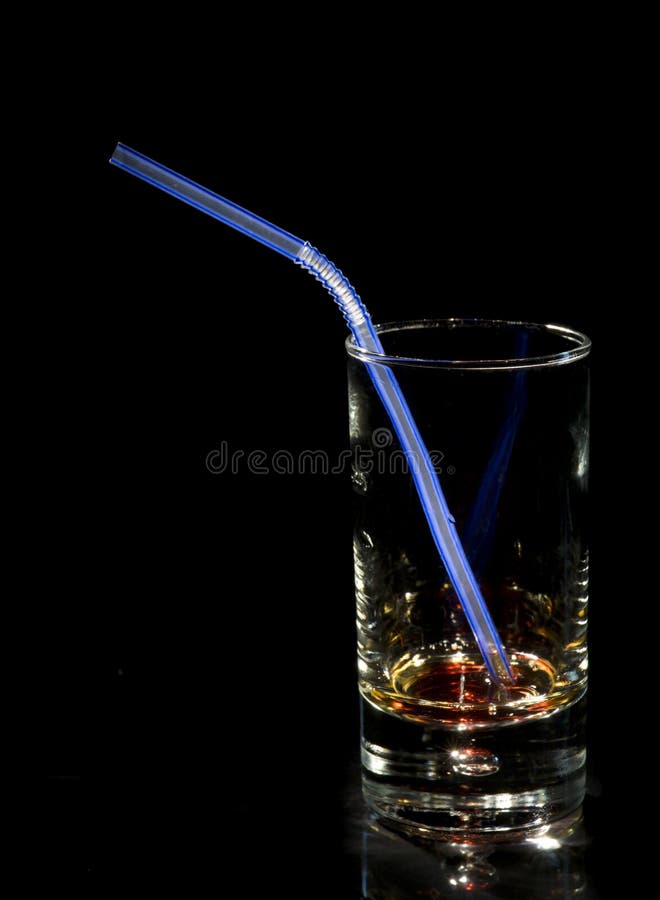 Leeg Ontsproten Glas Met Het Drinken Stro Stock Foto - Image of ...