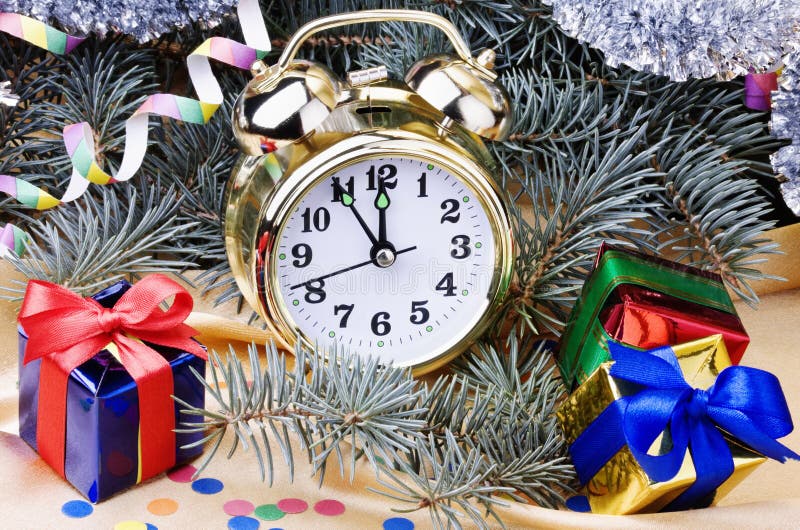 Left a few minutes stock image. Image of dial, pine, number - 16984939