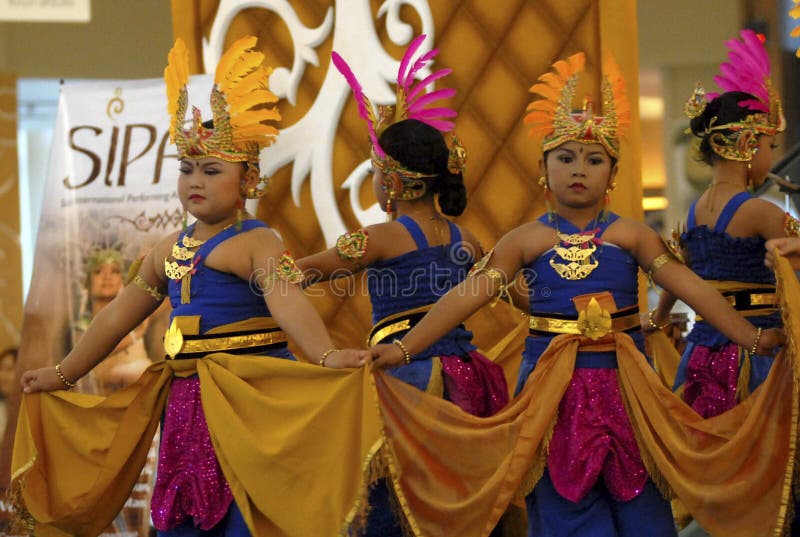 LEGADO HINDU JAVA DA CULTURA Fotografia Editorial - Imagem de ...