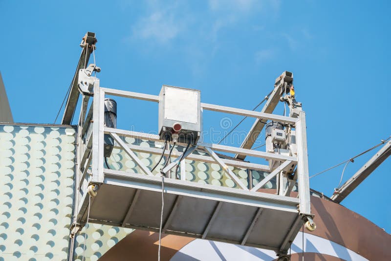 Lege hangende steiger stock foto. Image of polen, concreet - 37245444