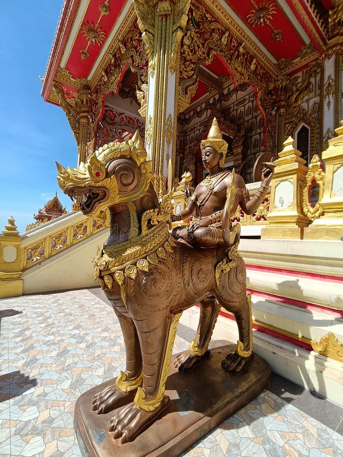 The Legend Animal in History Stock Image - Image of shrine, monument ...