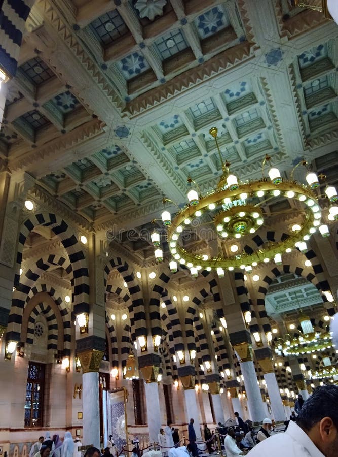 The great mosque nabawi editorial photography. Image of nabawi - 353902347