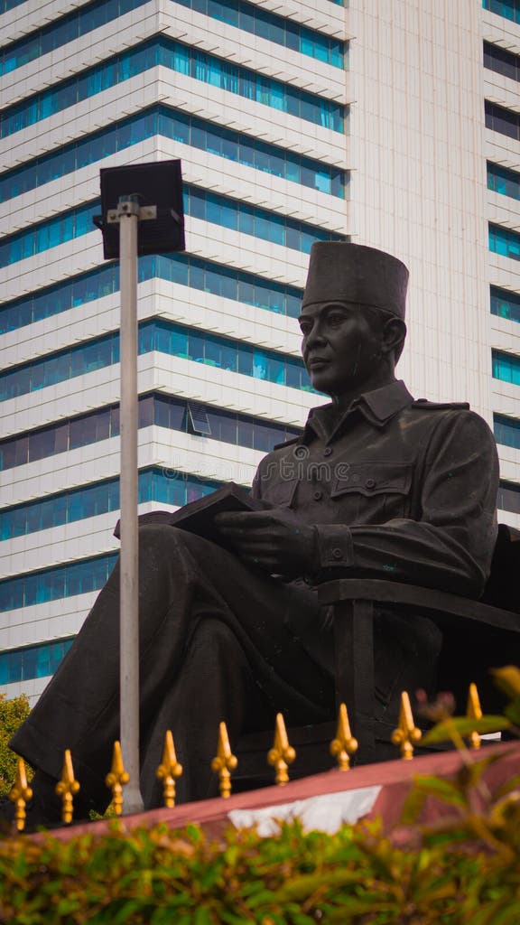 Legend Leader Statue of Indonesia Editorial Image - Image of leader ...