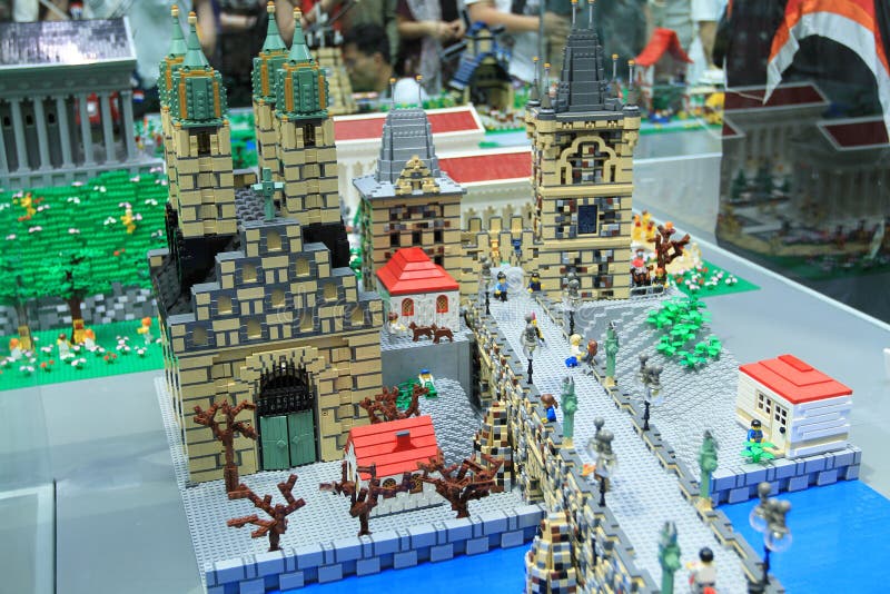 The Lego City, Building Blocks in Multiple Colours 22 April 2011 ...