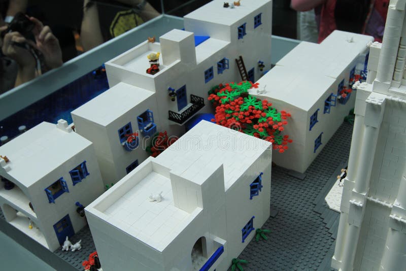 The Lego City, Building Blocks in Multiple Colours 22 April 2011 ...