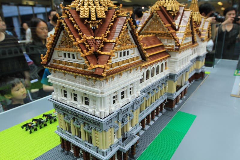 The Lego City, Building Blocks in Multiple Colours 22 April 2011 ...