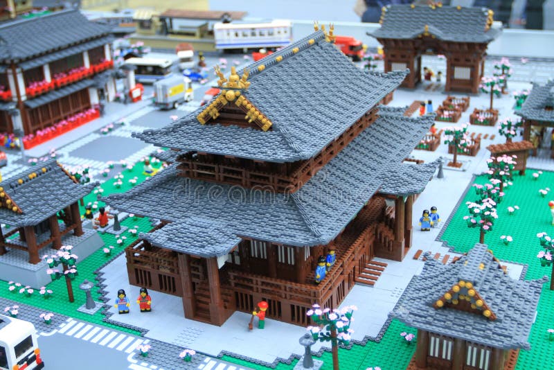 The Lego City, Building Blocks in Multiple Colours 22 April 2011 ...