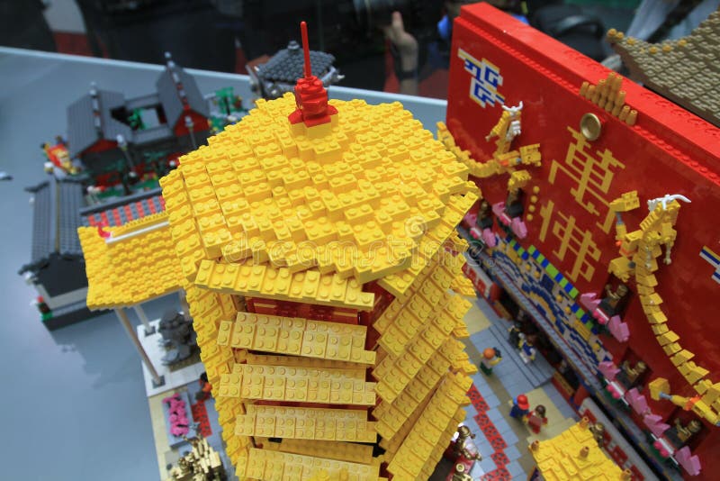 The Lego City, Building Blocks in Multiple Colours 22 April 2011 ...