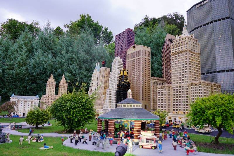 Lego mini building editorial stock image. Image of cypress - 64647484