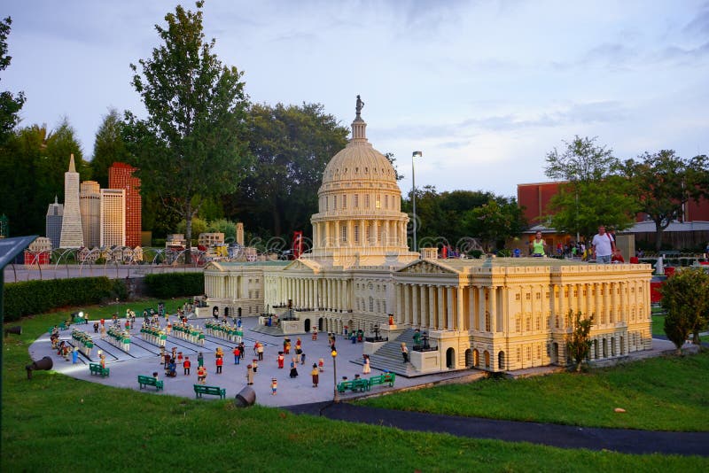 Lego mini building editorial photo. Image of experience - 64647511