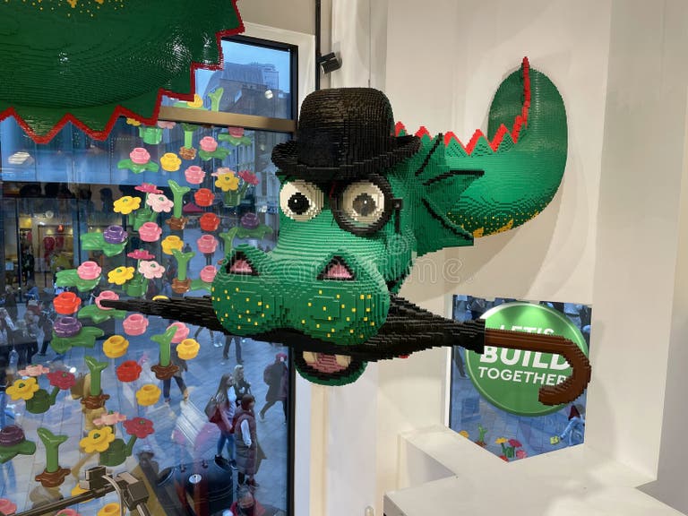 Lego Statue of a Dragon Head Editorial Image - Image of statue, dragon ...