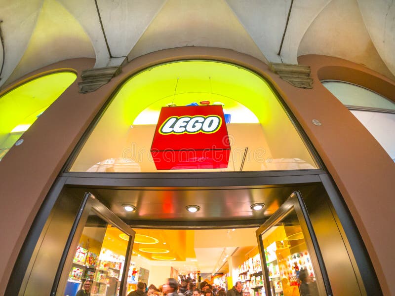 Lego Store-Logo redaktionelles foto. Bild von zeile - 133920236