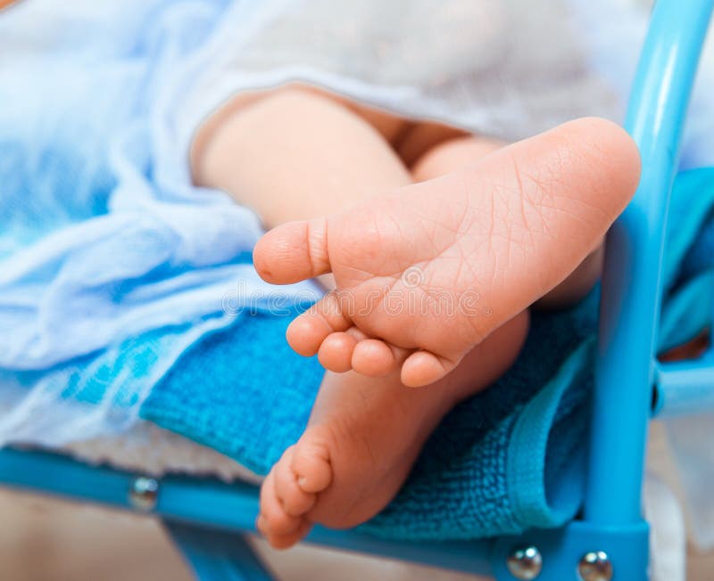 Legs newborn baby stock photo. Image of infant, healthy - 27639154