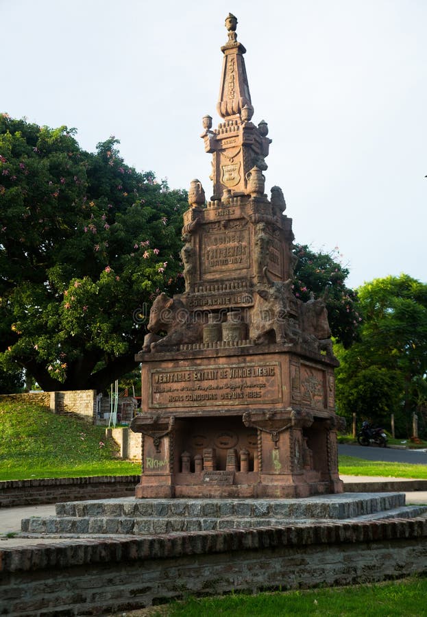 Leibig Monument in Frey Bentos Stock Photo - Image of outdoors, park ...