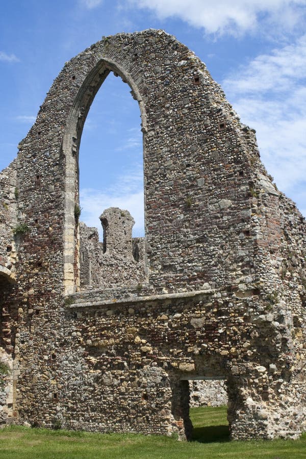 LEISTON, SUFFOLK/UK - MAY 25 : the Ruins of Leiston Abbey in Lei ...