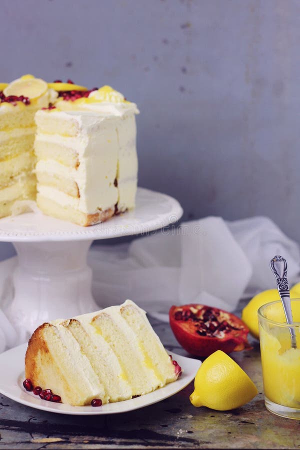 Lemon curd Cake stock image. Image of birthday, plate - 65505097