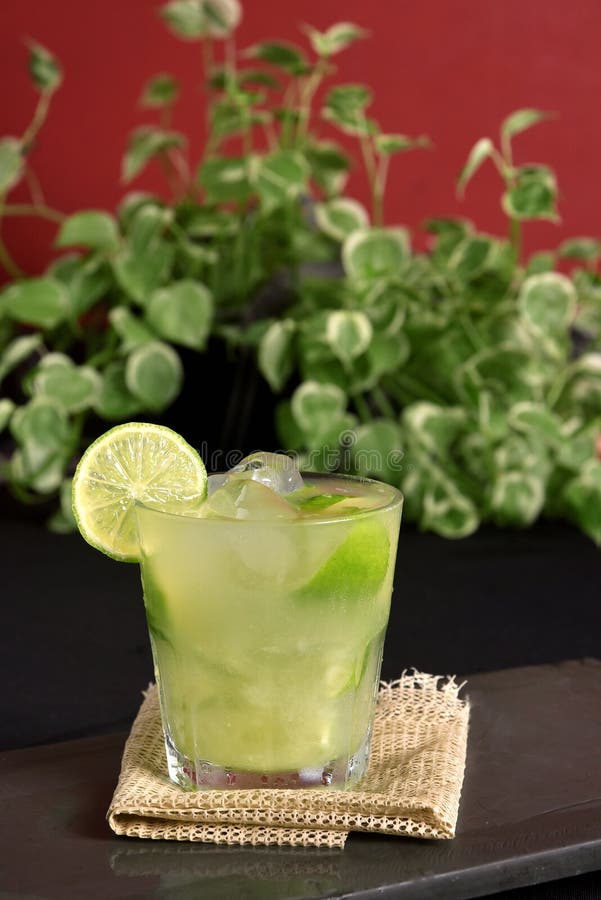 Lemon Drink, Brazilian Caipirinha Refreshing and Alcoholic Citrus Fruit ...