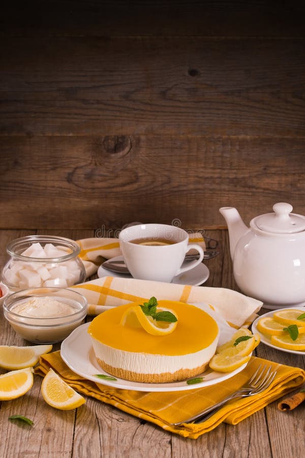 Lemon and Mascarpone Cheesecake. Stock Image - Image of biscuit ...
