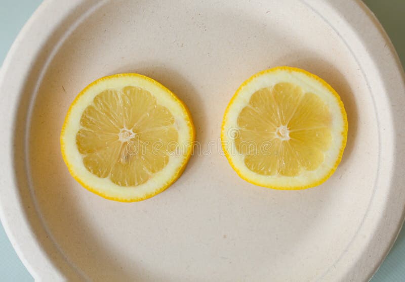 Lemon Slices in a Paper Plate Stock Image - Image of floral, fresh ...