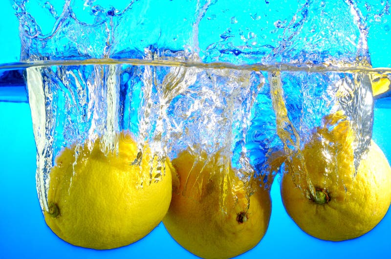 Lemon in water stock photo. Image of clean, cocktail - 28785778